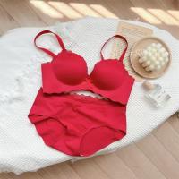 China Elegant Christmas Lace Bra Set with Breathable Fabric and Durable Lace Craftsmanship for Versatile Multi-Scene Use for sale