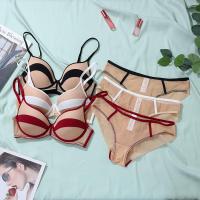 China Buttery Soft Seamless Jelly Sports Bra with Adjustable Straps and Lightweight Design for sale