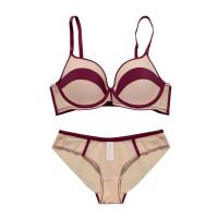 China Buttery Soft Seamless Jelly Sports Bra with Adjustable Straps and Lightweight Design for sale