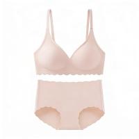 China Seamless Jelly Sports Bra with Moisture-Wicking Fabric, Adjustable Shoulder Straps & High Durability for sale