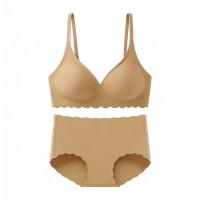 China Seamless Jelly Sports Bra with Moisture-Wicking Fabric, Adjustable Shoulder Straps & High Durability for sale