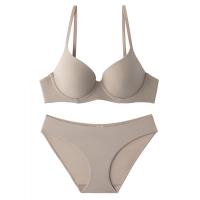 China Medium Support Skin Friendly Lightweight Seamless Jelly Sports Bra for Everyday Active Wear for sale
