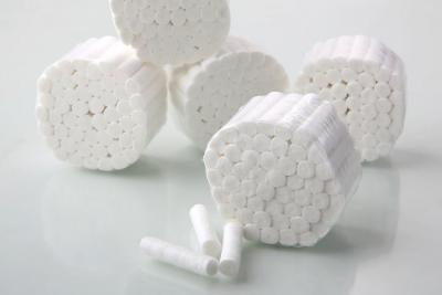 China Odorless Safe Medicated Cotton Roll Wet Shape Maintain Without Impurity for sale