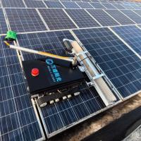 China 1200x1000x350mm Remote Track Robot for Solar Panel Cleaning Water Dry Washing Dual for sale