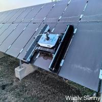 China Smart Remote Control Solar Panel Cleaning Robot 500x600mm for Photovoltaic Farm Maintenance for sale