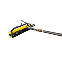China OEM Supported Lithium Battery Rolling Brush Solar Panel Cleaner with 5.5 M Rod Length for sale