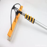 China Customized PV Cleaner Brush with Water Spray Professional Manual Solar Brush 80cm for sale