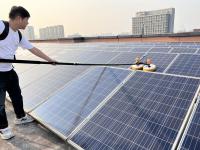 China Extendable Solar Panel Cleaning Brush Kit 1.5-7.5m Telescopic Pole 180W Motor for sale