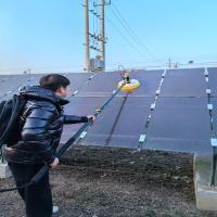 China Electric Single-Head Spin Brush for Solar Panel Cleaning 1200mm Length Waterproof IP67 for sale