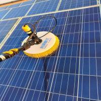 China Portable Solar Panel Cleaning Brush with Single Rotating Head and 7.5 M Water Fed Handle for sale