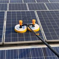 China Double Heads Solar Panel Cleaning Brush 180W Brushless Motor Dry Wet 40cm Width for sale