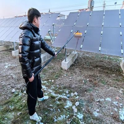 China Initial Payment Clean Type Manual Spray Brush for Solar Panels Windows Glass Walls for sale