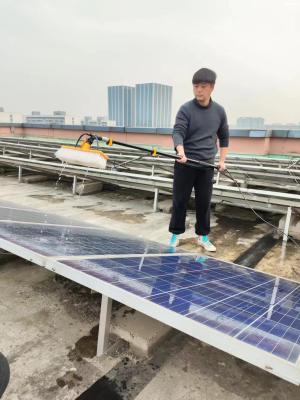 China Portable Manual Water Spray Brush for Solar Panel Cleaning 3.6m to 11.4m Adjustable Handle for sale