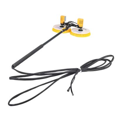 China Double-Head Spin Solar Panel Washing Brush 5.5m Aluminum Alloy Water Fed Pole for Photovoltaic Farm Cleaning for sale