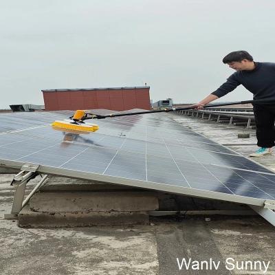 China 3.5m Telescopic Pole Solar Cleaning Brush Double Rotating Heads 24V 180W for High Altitude Cleaning for sale
