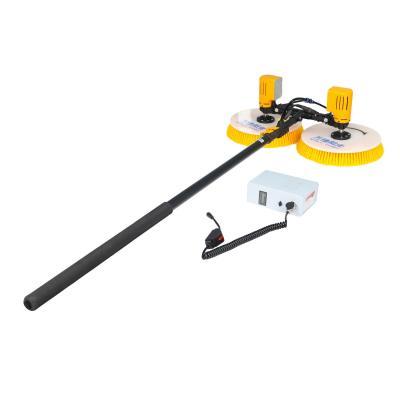 China Cleaning Made Easy with Double Heads and Brushless-Motor-Driven Solar Cleaning System for sale