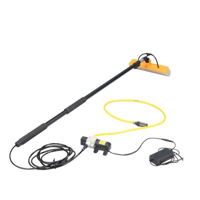 China Solar Panel Cleaning Brush with Telescopic Handle and Water Pump Customized Request for sale