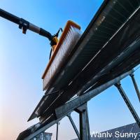 China Solar Panel Cleaning Brush Manual Water Spray 6m Telescopic Pole for Photovoltaic Farm Car Billboard for sale