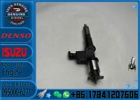China Plastic Diesel Common Rail 095000-6271 095000-6272 For Isuzu- Giga 6uz1 Fuel Injector 8-97610254-1 8-97610254-2 for sale