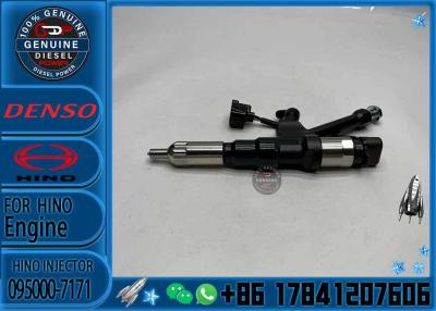China High Quality Fuel Injector 095000-7170 095000-7171 095000-7172 for P11C 23670-E0370 for sale