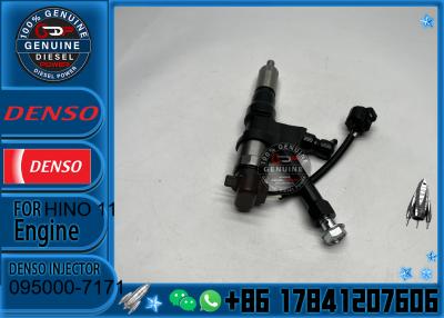 China High Quality Fuel Injector 095000-7170 095000-7171 095000-7172 for P11C 23670-E0370 for 380PS for sale