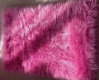 China Customizable Pink Faux Fur Area Rug 30x45in Polyester Non-Shedding Washable 4pcs per Carton for sale