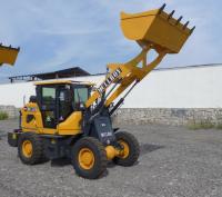 China Articulated Miniature Front End Loader 800kg 1000kg Rate Load for sale