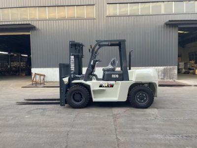 China FD80 Counterweight Forklift 8000kg 8 Ton Loading Weight With Isuzu 68G1 Engine for sale