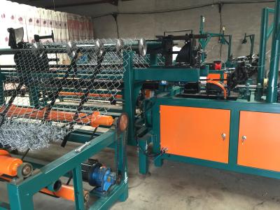 China 1 - 6M Chain Link Fence Equipment , Diamond Mesh Fencing Machine Easy Operation for sale