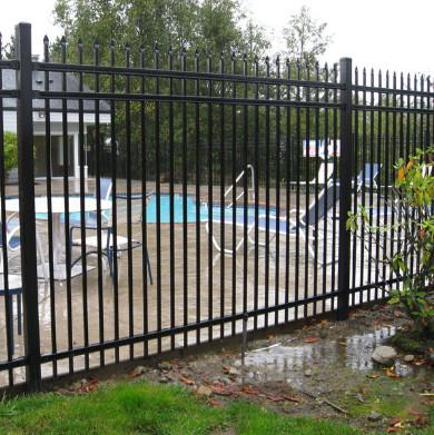 China Metal Cap Aluminum Fence Panels , Metal Garden Fencing Panels ISO9001 Approved for sale