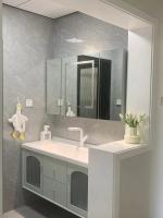 China 1500mm Bathroom Wash Basin Cabinet Mildew Proof for sale