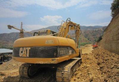 China 320C used  hammer excavator 2004 japan excavator for sale