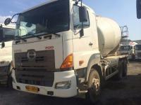 China 2010 Hino 700 used concrete mixer Truck hino Concrete Mixer for sale