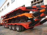 China 50t 70t 100t  low bed Semi-trailer with tri-axle excavator trailer.good quality low loader for sale