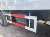 China Powerful Diesel Engine Heavy Duty Tipper 8x4 for Heavy Load Transportation 18-23 Cubic Yards for sale