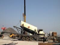 China Mobile Cone Crushing Station mobile crushing plant station construction wastes portable rock crusher for sale