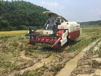 China RL（4LZ-6.0P）102hp TRACK COMBINE HARVESTER cutting bar   combine machinery MADE IN CHINA for sale