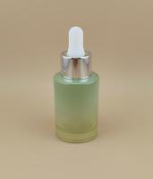 China New Design Clear Gradual Change Matcha Green Smooth Round Dropper Bottle K-GBL30 for Essence for sale