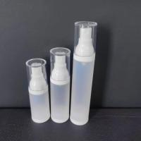 China Luxury Cosmetics Lotion Bottle Set 30ml Custom Empty Face Cream Glass Jar with Pump for sale