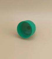 China Green Plastic Ribbed Jelly Cap for Paint Bottles for sale