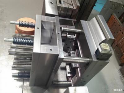 China High Precision Steel Mold Base for Plastic Injection Molding - 0.01mm Accuracy, 500K-1M Shot Life for sale
