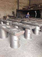 China Carbon Steel Marine Bollards with 500 Tons SWL and Customized Color for Mooring Applications for sale