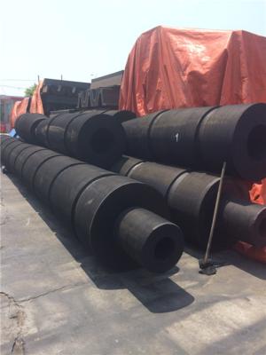 China Easy Installation Tugboat Rubber Fenders For Tugboats , Shock Absorption for sale