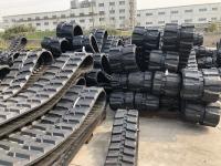 China Customizable Abrasion Resistant Harvester Rubber Tracks with Less Vibration for Agricultural Machinery for sale
