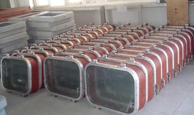 China Standard Size Sealed Stainless Steel Marine Window and Marine Fittings for Ship Cabins for sale