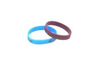 China Custom Silicone Wristbands 250x12mm Unisex Sports Bracelets with Logo Printing for sale