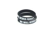 China Festival Gift Custom Personalized Silicone Bracelets Portable Non - Irritating for sale
