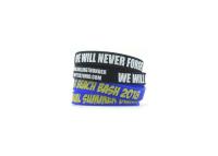 China Festival Gift Custom Personalized Silicone Bracelets Portable Non - Irritating for sale