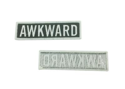 China Custom Embroidered Patches Iron On 100pcs Low MOQ for Garments Bags Hats Decoration for sale