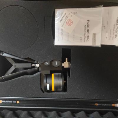 China Fluke 700HTPK Hydraulic Test Pressure Kit with 10,000 psi/690 bar Capacity for Industrial Calibration for sale